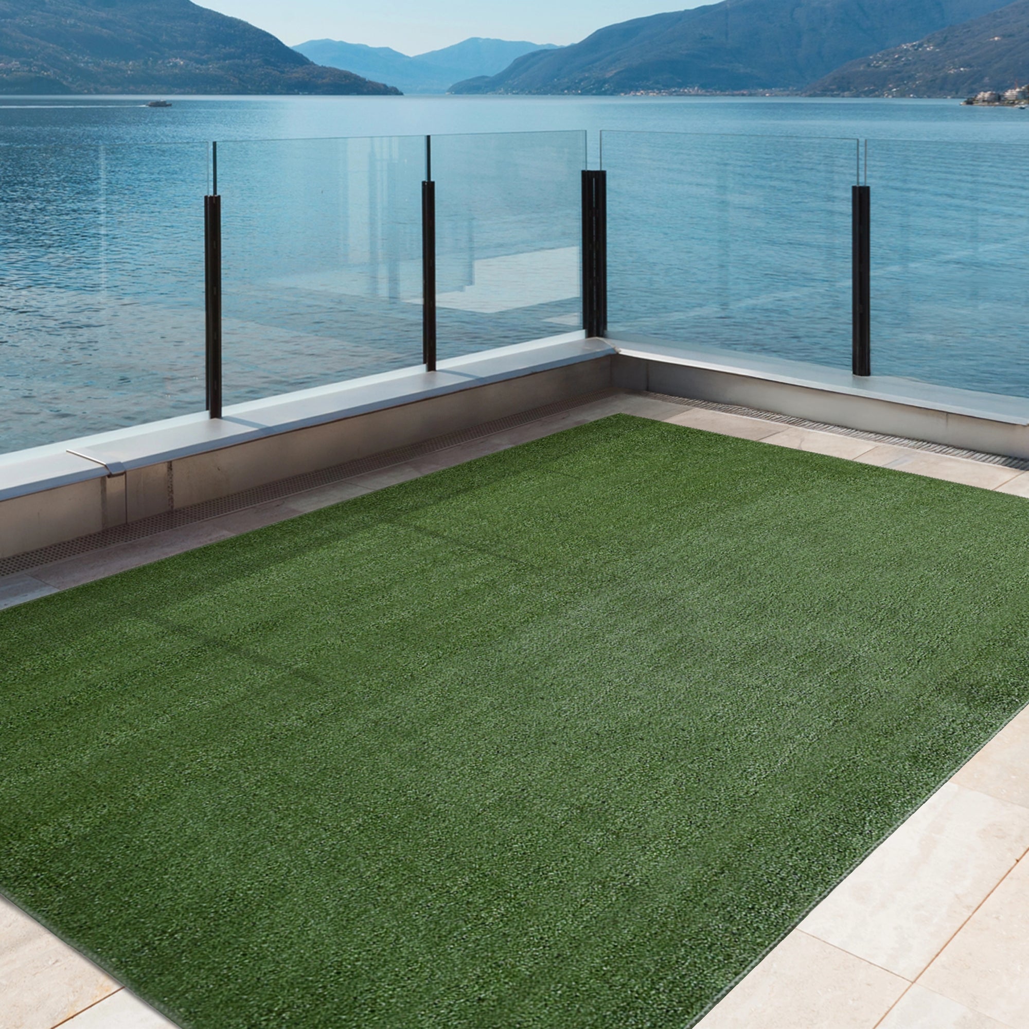 Indoor/Outdoor Artificial Turf Area Rug in Green – iCustomRug